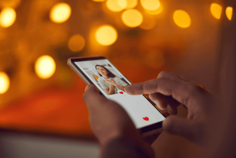 How To Spot Fake Online Dating Profiles | Top 5 Dating Sites US